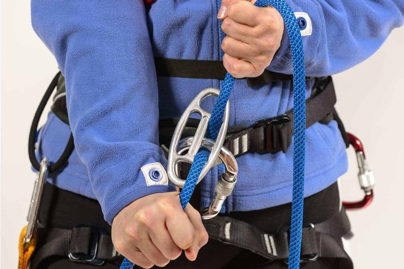 Eligiendo un dispositivo para asegurar en la escalada - Blog Andesgear