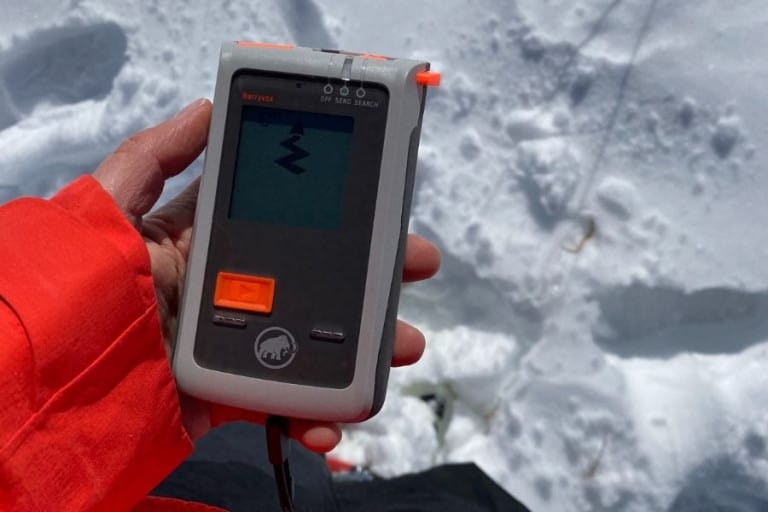 ¿Cómo elegir un ARVA o DVA para rescate en avalanchas? - Blog Andesgear
