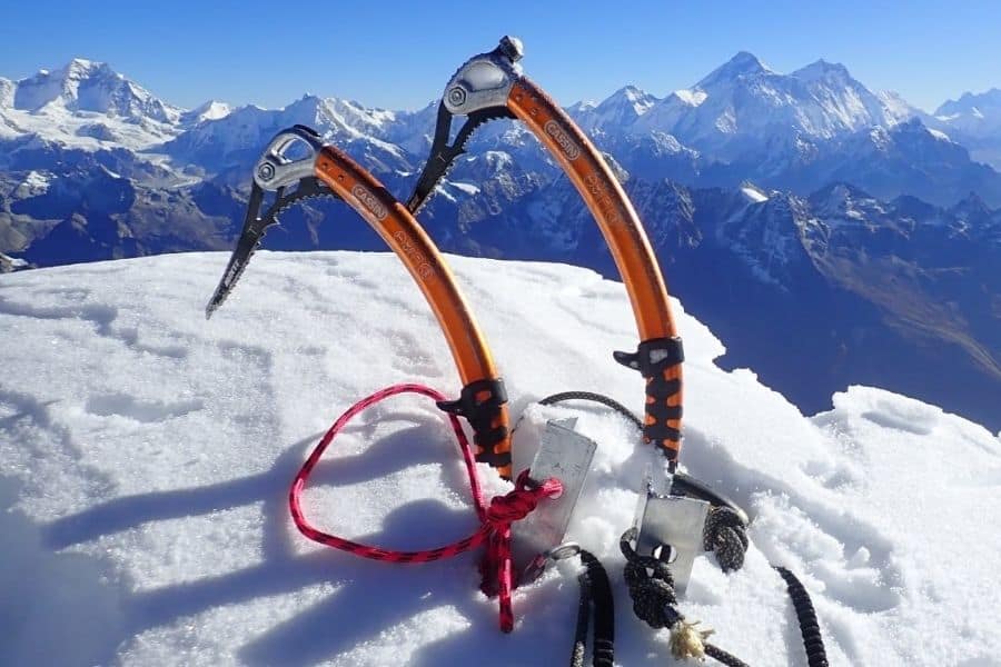 ¿Cómo elegir un Piolet? Usos, tipos, materiales y tamaños